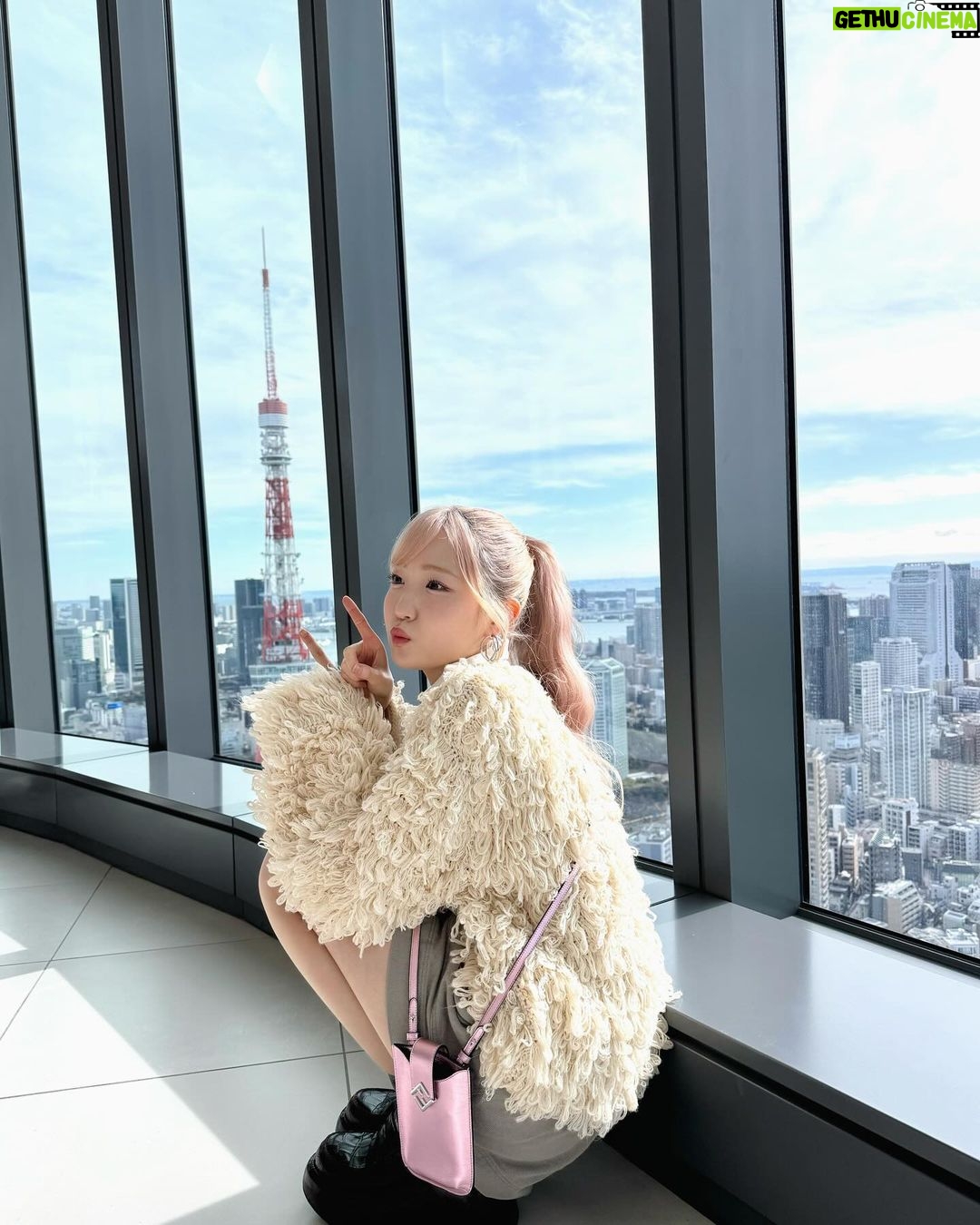 Hitomi Honda Instagram – . 街中キラキラしてて 毎日が最高にしあわせだね🤝🏻🤍 @fendi💫 #fendi #pr ...