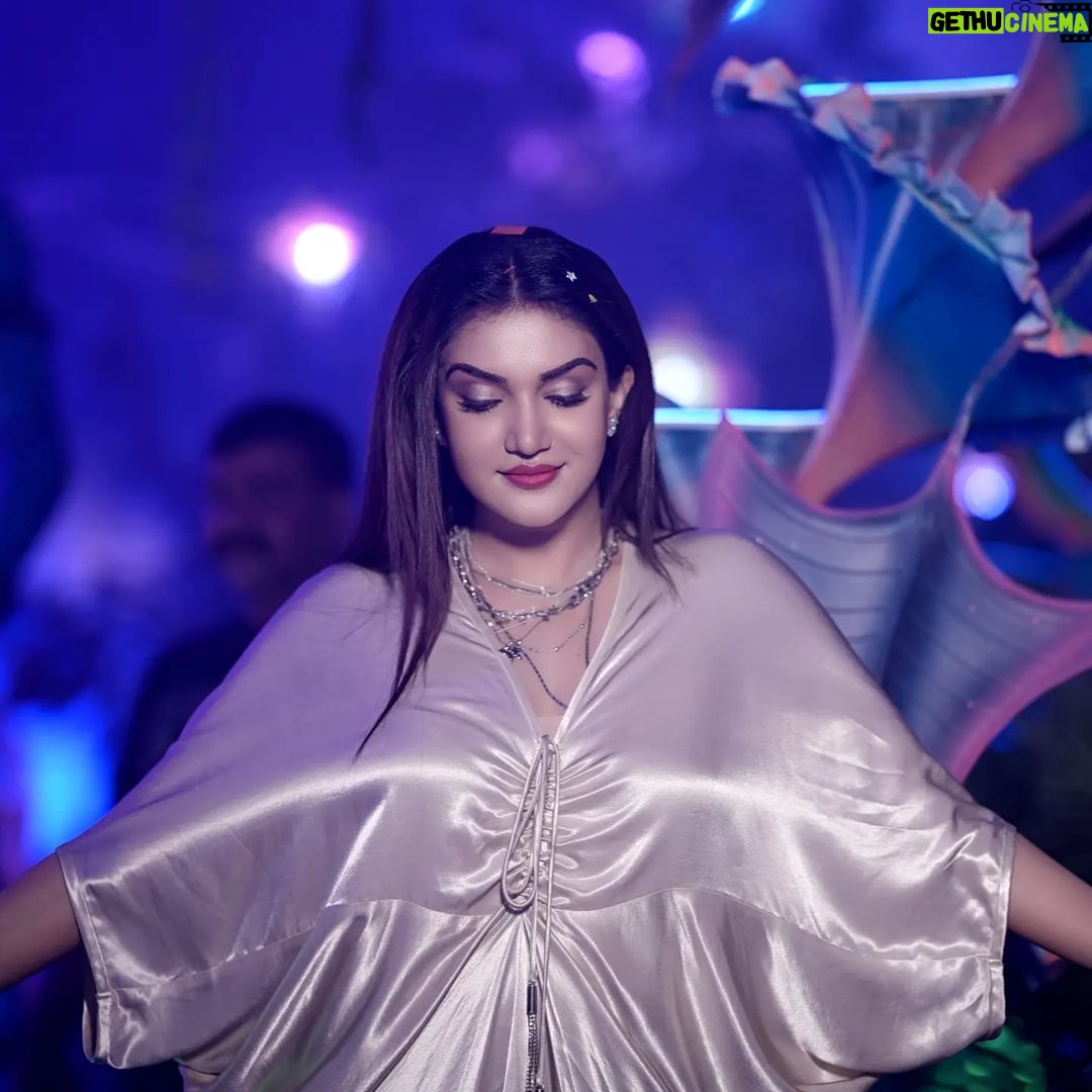 Honey Rose Instagram – She was mesmerized by the re-creation of Avatar ...