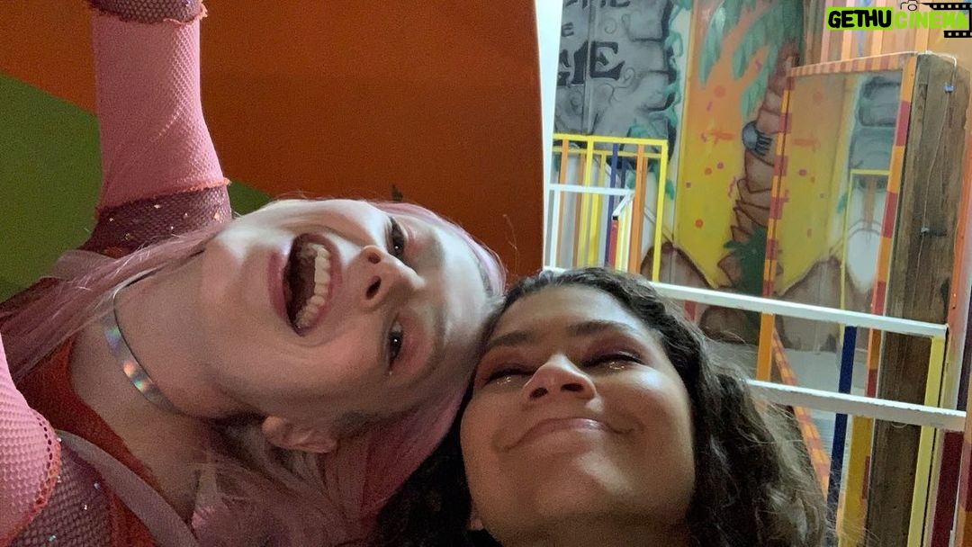 Hunter Schafer Instagram – “shook ones pt II” tonight 🎆 10pm @hbo ...