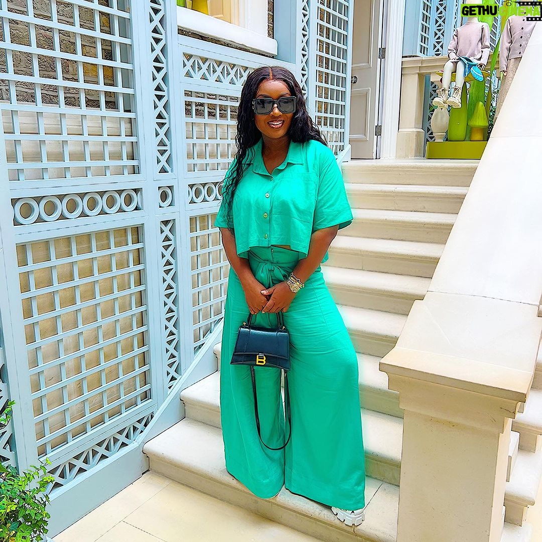 Jackie Appiah Instagram – “Embrace the start of a new week with open ...