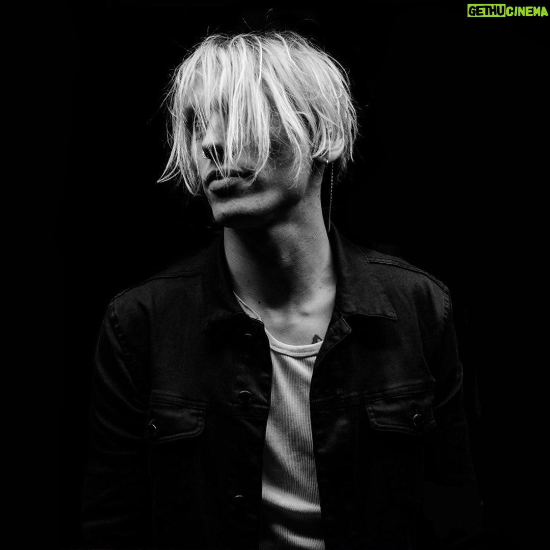 Jamie Campbell Bower Instagram – Spotify. Tomorrow. | Gethu Cinema