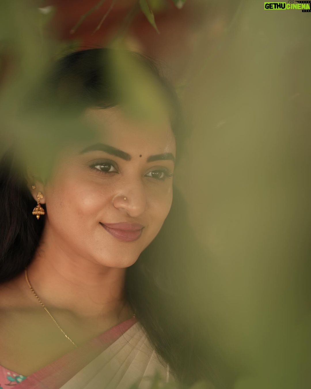 Actress Janani Ashok Kumar HD Instagram Photos and Wallpapers February ...