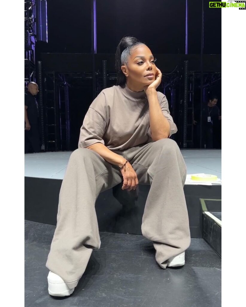 Actress Janet Jackson HD Instagram Photos and Wallpapers June 2023 ...