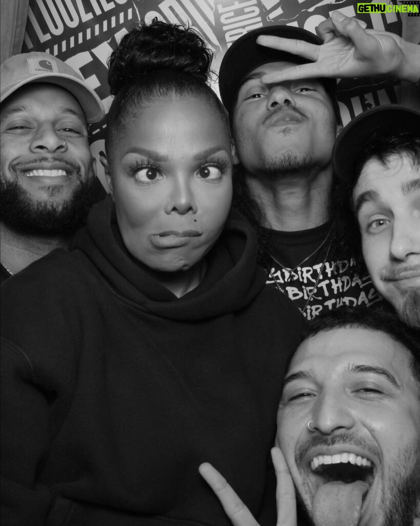 Actress Janet Jackson HD Instagram Photos and Wallpapers May 2023 ...