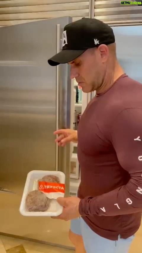 Jay Cutler Instagram – Cooking with Jay Building my body in the kitchen ...