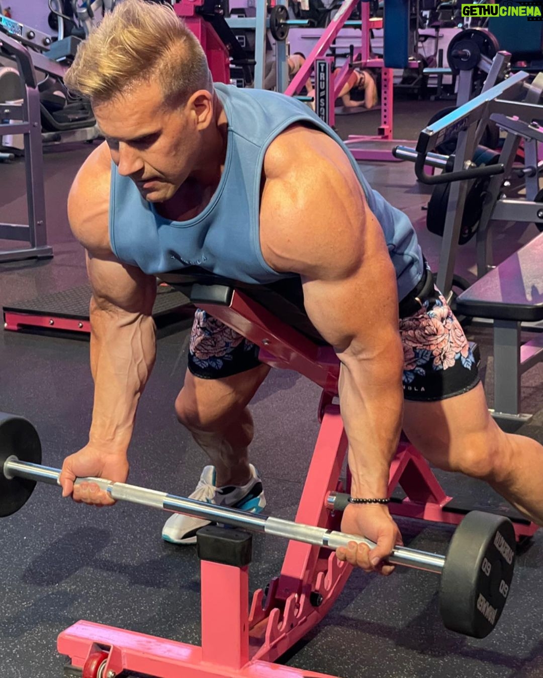 Jay Cutler Instagram – My FAVORITE unique movement for biceps 💪 👉 ...