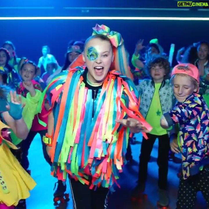 JoJo Siwa Instagram – HAPPY BIRTHDAY TO ME….. MY NEW MUSIC VIDEO ...