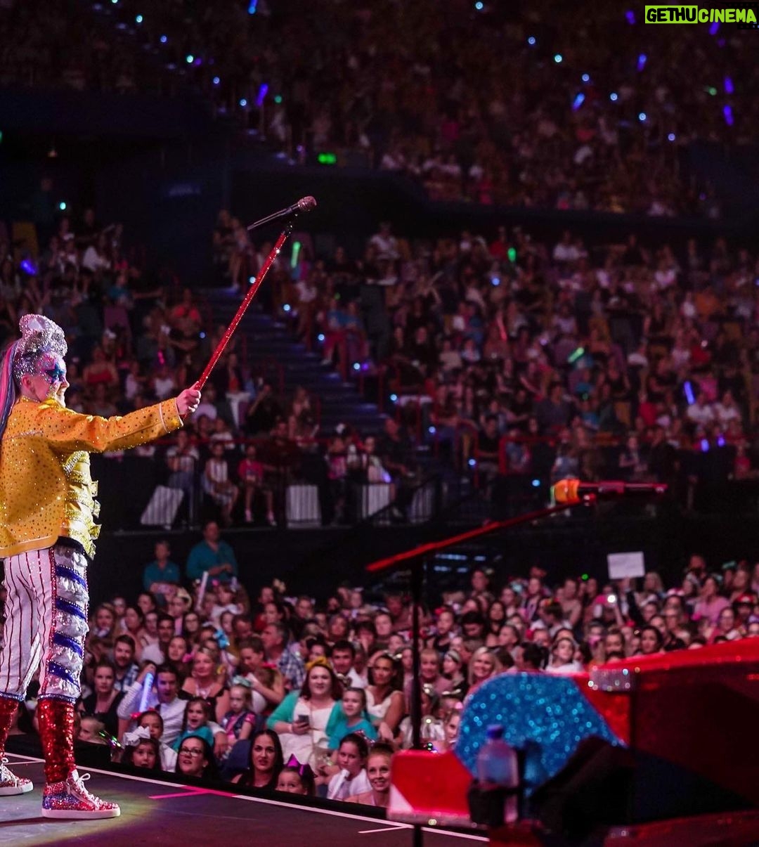 JoJo Siwa Instagram – BRISBANE! Thank you for an incredible 2 days!🎉 I ...