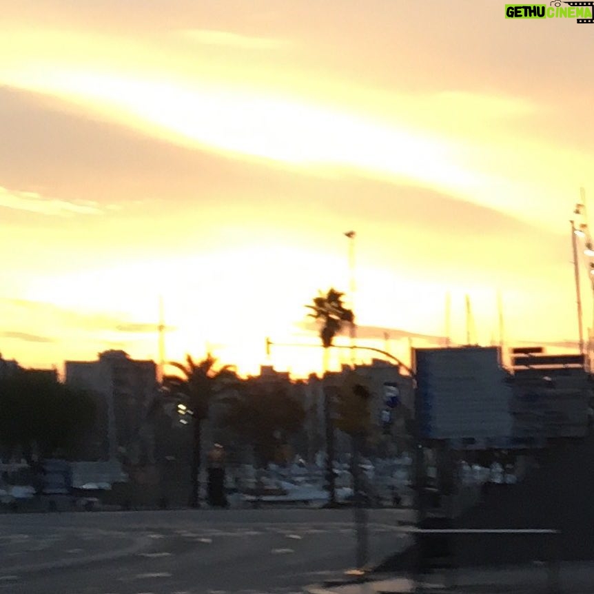 John Krasinski Instagram – Good morning 2016! May you be a whole lot ...