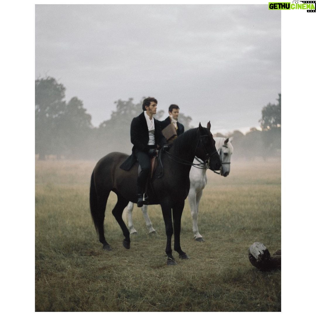 Jonathan Bailey Instagram – 🎩 Regency London | Gethu Cinema