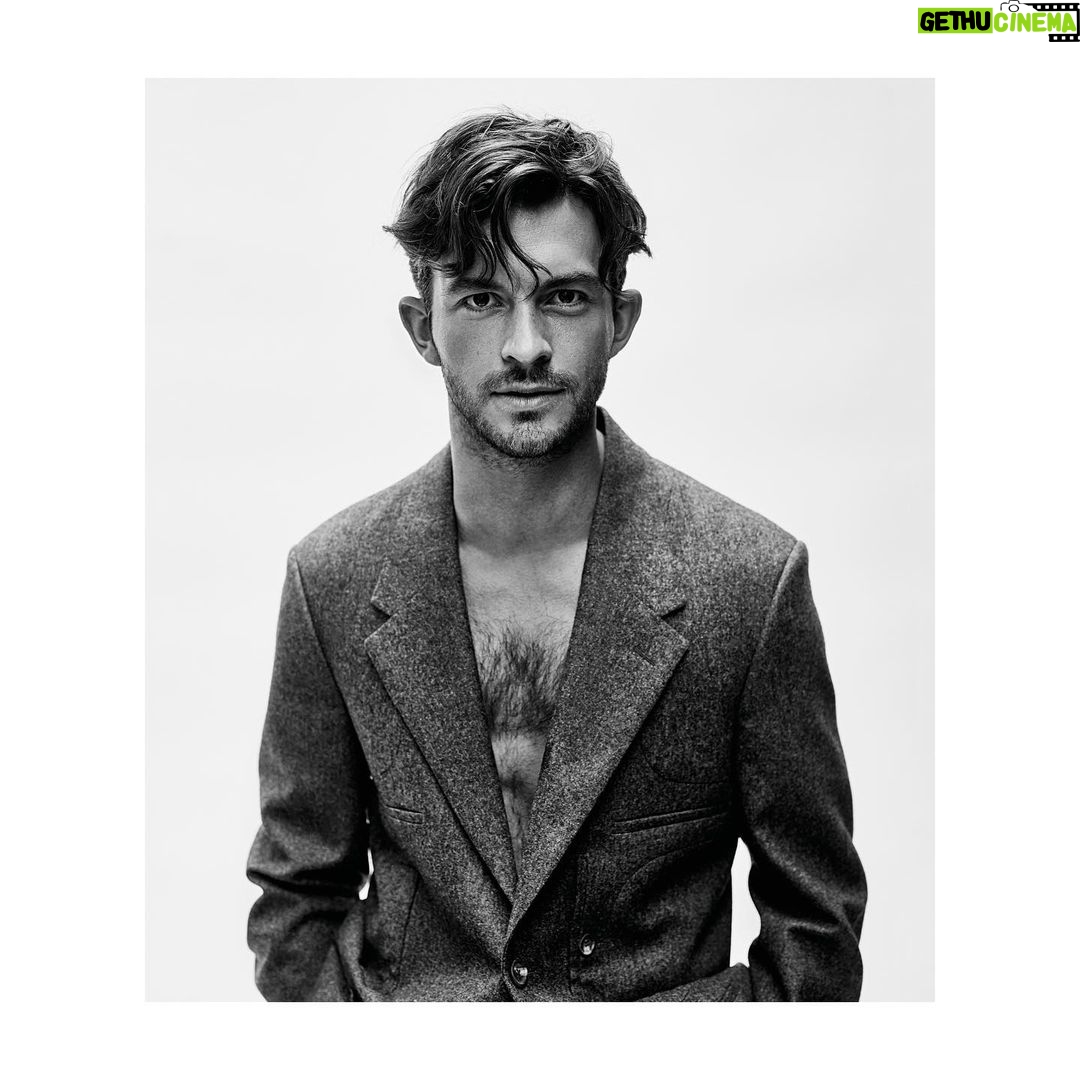 Jonathan Bailey Instagram – @_manabouttownuk 🌚 . Pre-order link in bio ...