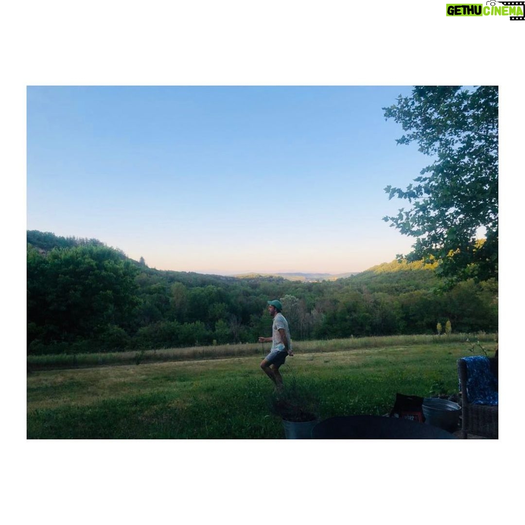 Jonathan Bailey Instagram – 🇪🇺 | Gethu Cinema