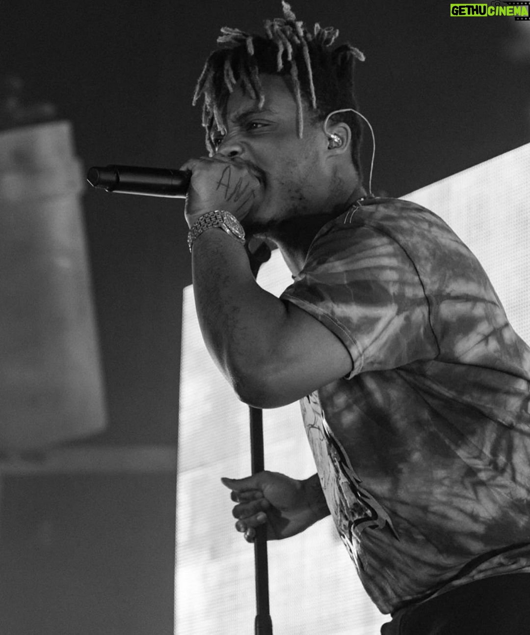 Juice WRLD Instagram – 🌎🌎🥤 | Gethu Cinema