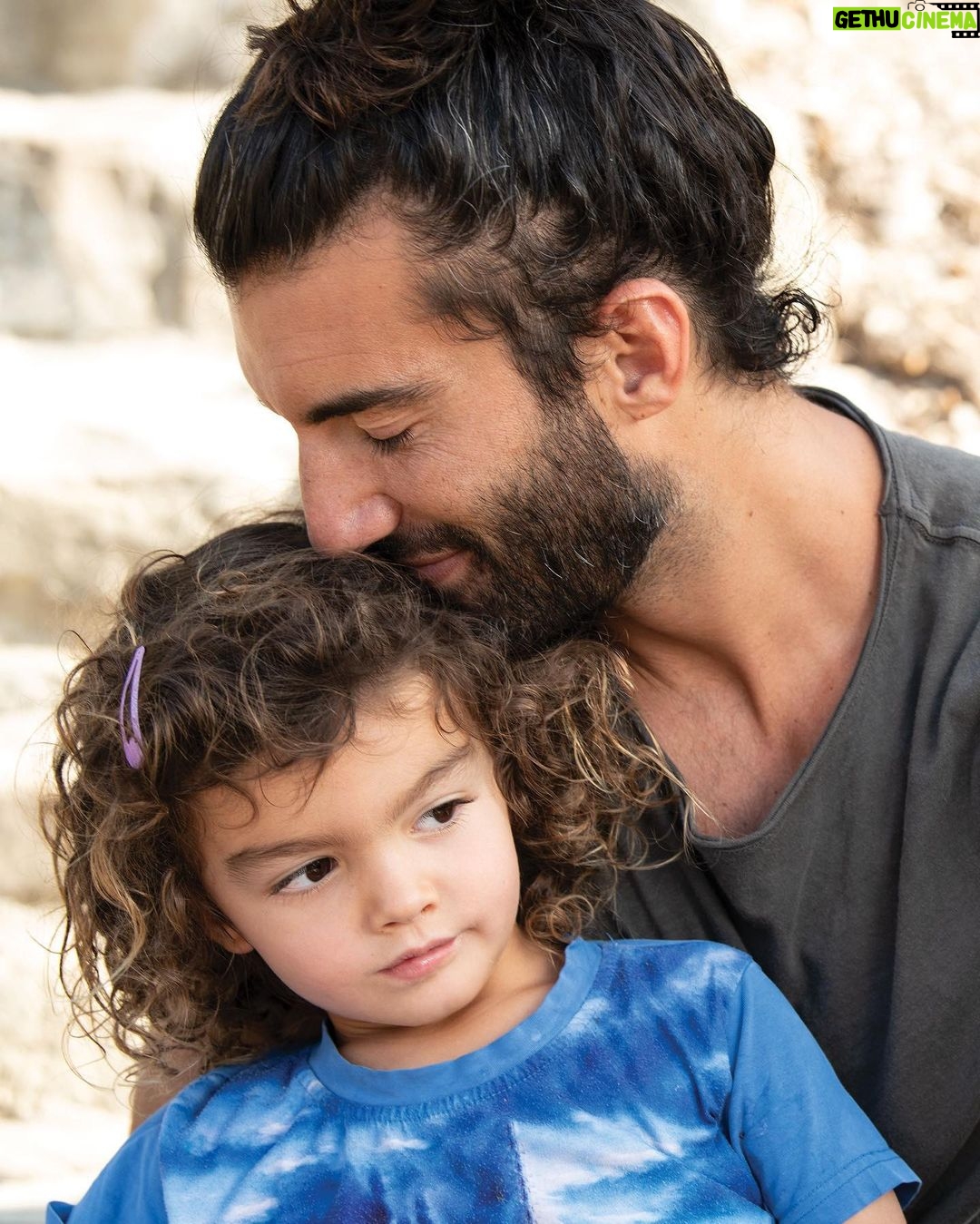 Justin Baldoni Instagram – Honored to be experiencing life with ...