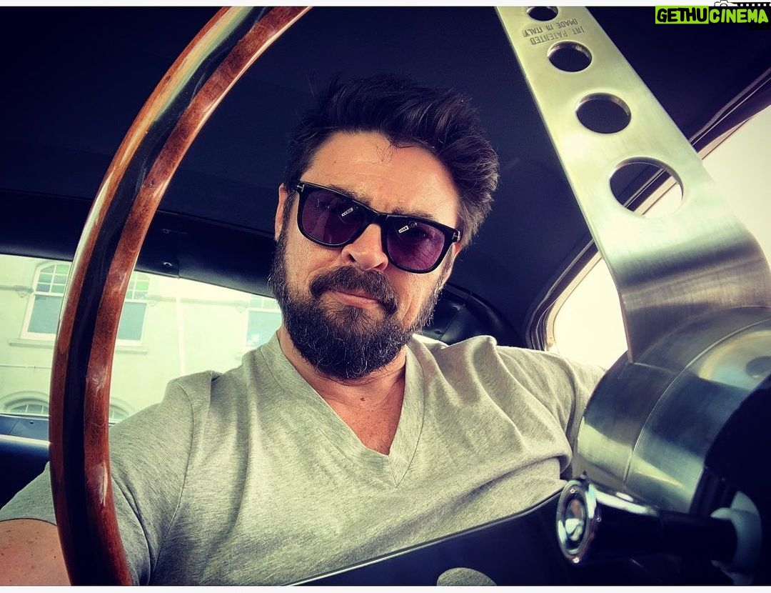 Karl Urban Instagram – ️😎🤟🏽 | Gethu Cinema