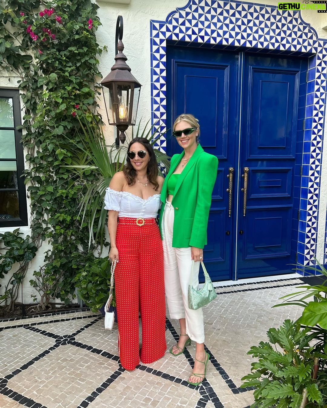 Kate Upton Instagram – A Florida rendezvous with Bailey | Gethu Cinema