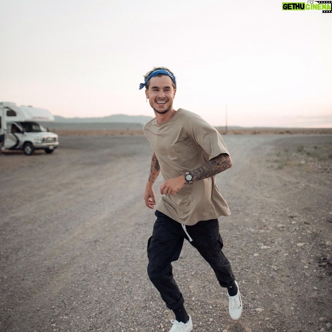 Kian Lawley Instagram – LET’S RUN. | Gethu Cinema