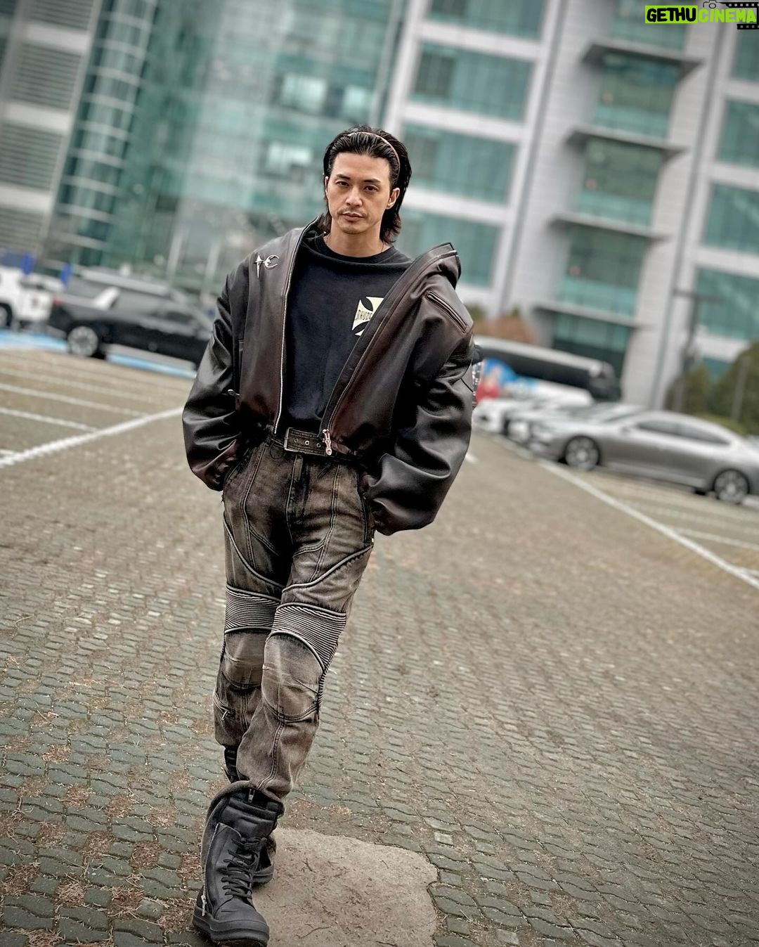 Actor Kim Ji-hun HD Instagram Photos and Wallpapers January 2024 ...