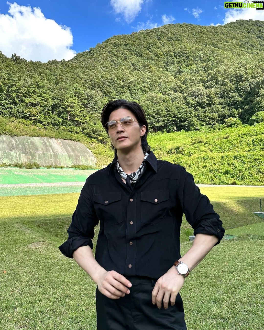Actor Kim Ji-hun HD Instagram Photos and Wallpapers December 2023 ...