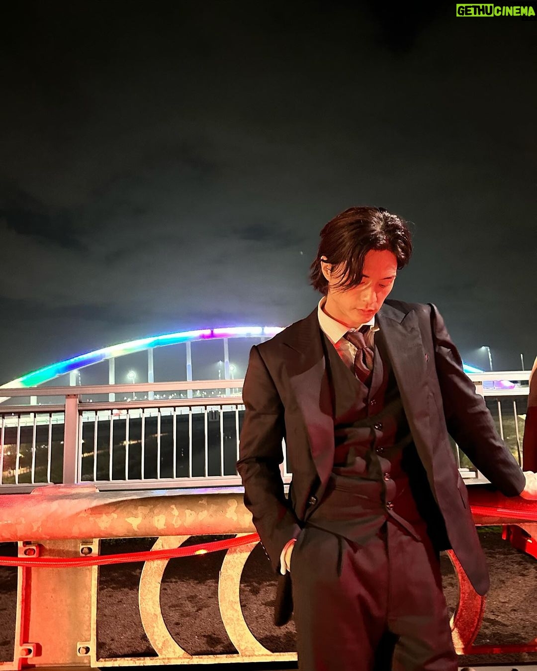 Kim Ji-hun Instagram – _ 추웠던 봄서부터 뜨거운 여름을 지나 선선한 가을이 오기까지 유난히 길고 지난하게 ...