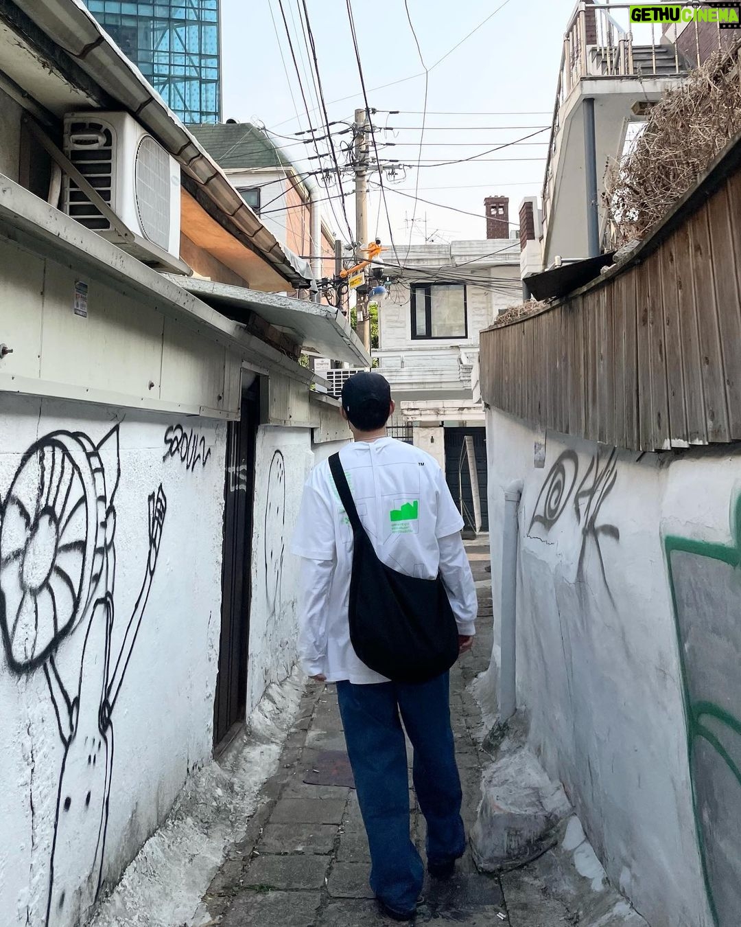 Kim Sung-cheol Instagram – 일요일 | Gethu Cinema