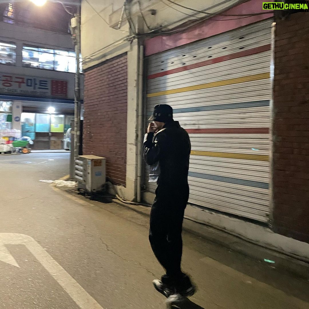 Kim Sung-cheol Instagram – 금요일 | Gethu Cinema