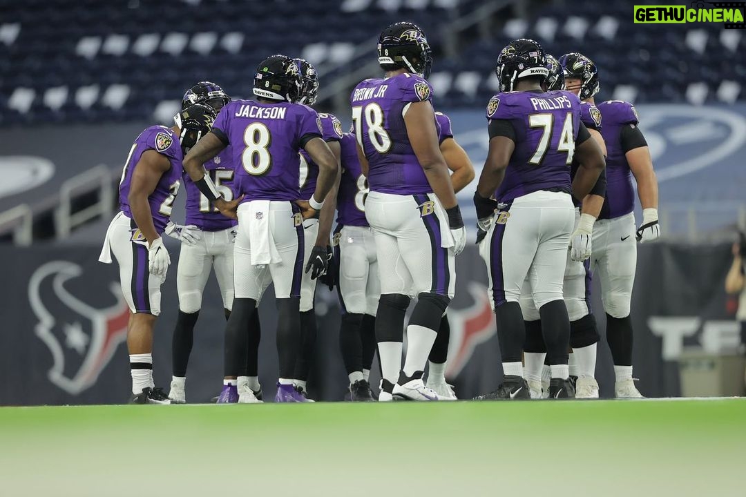 Lamar Jackson Instagram – Got my Brothaz by my side and we growing😴 ...