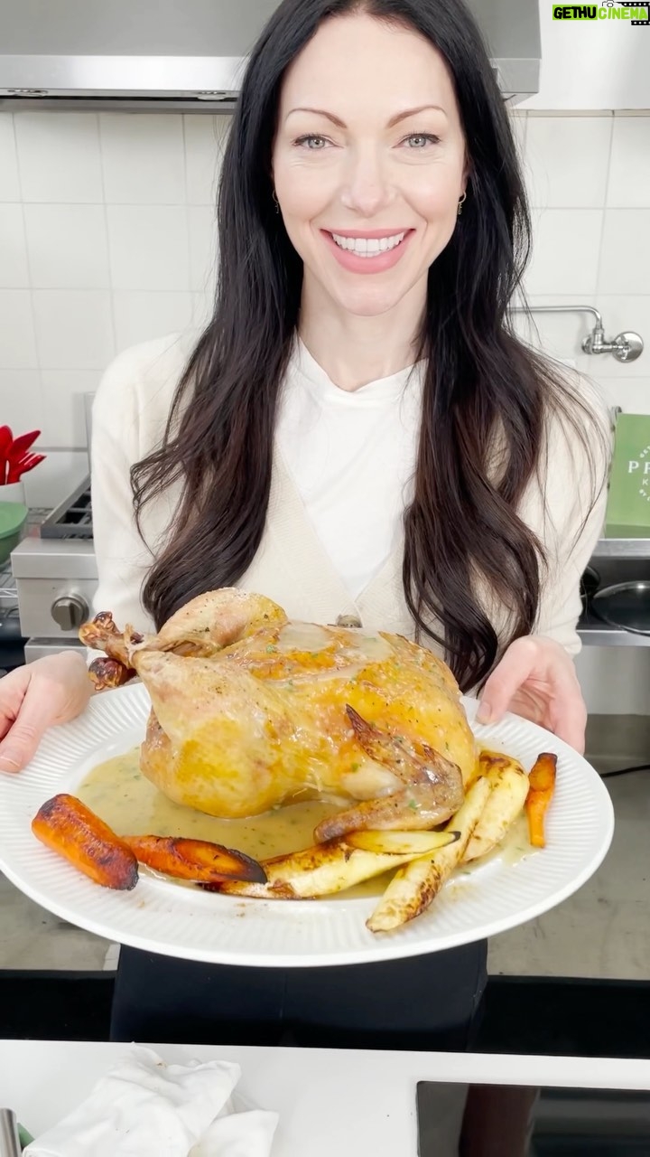 Laura Prepon Instagram – Who doesn’t love a golden roasted chicken? # ...