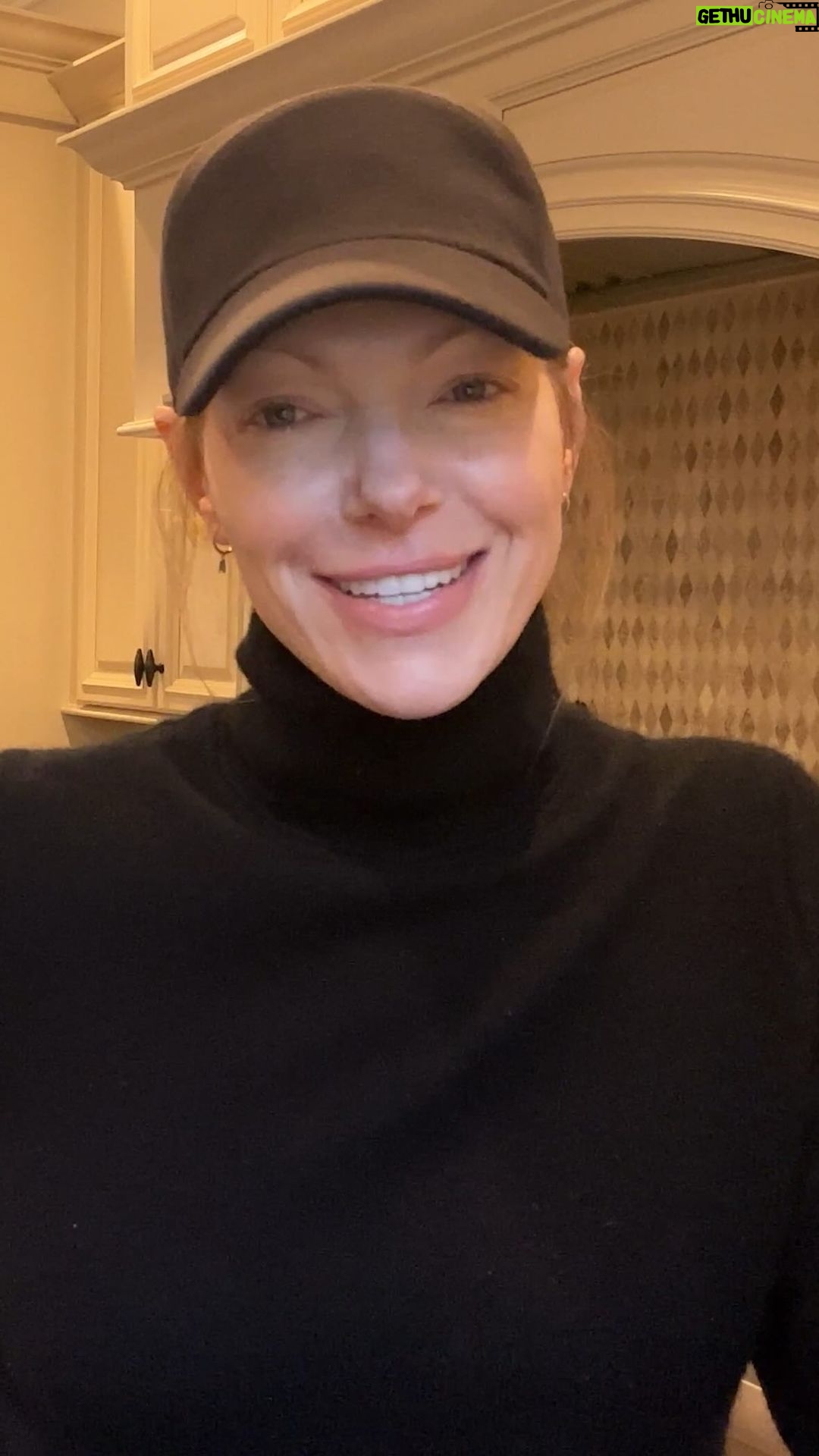 Actress Laura Prepon HD Instagram Photos and Wallpapers December 2023 ...