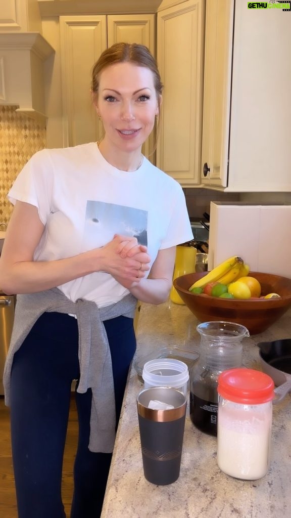 Actress Laura Prepon HD Instagram Photos and Wallpapers April 2024 | Gethu Cinema