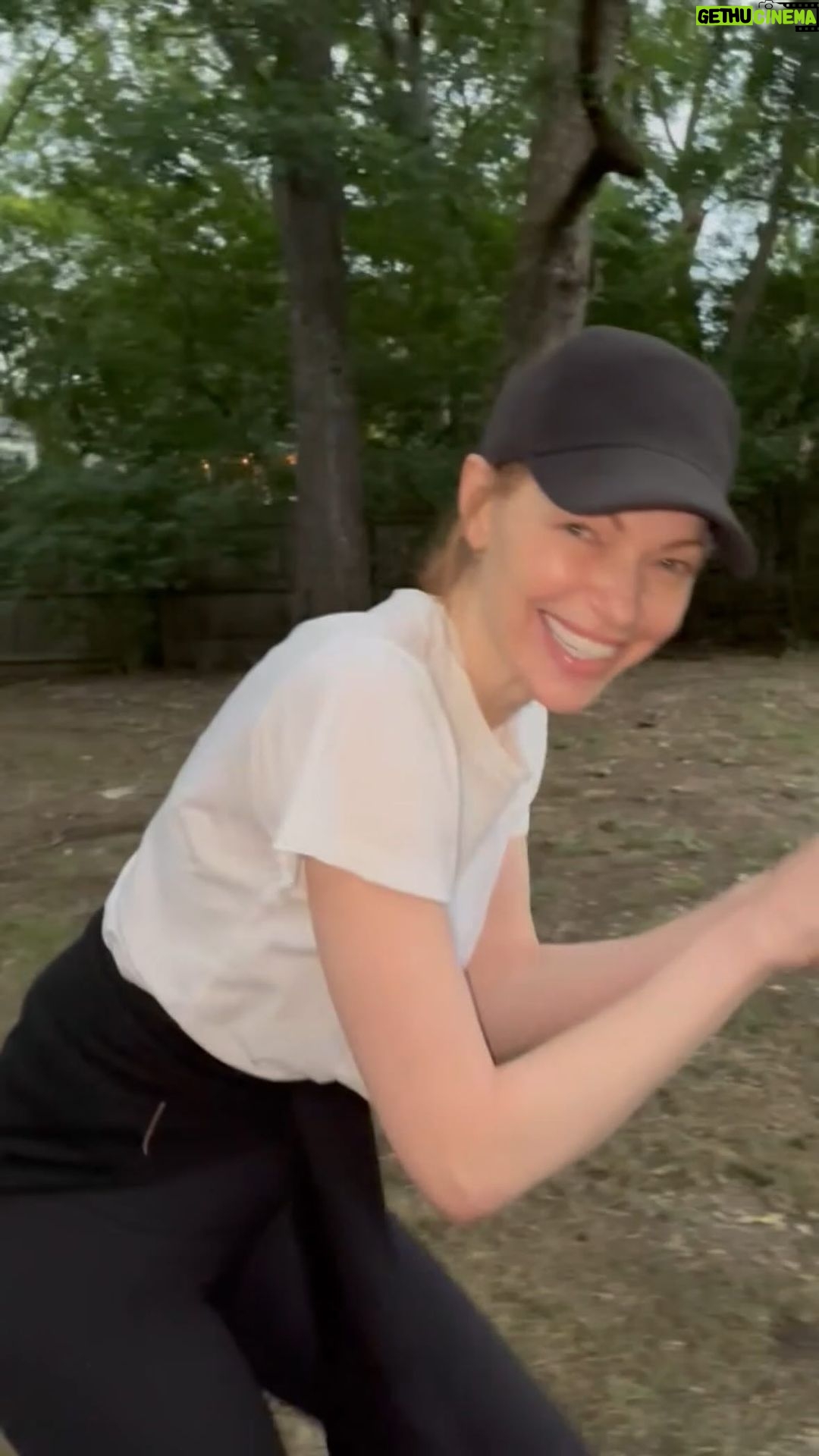 Actress Laura Prepon HD Instagram Photos and Wallpapers July 2023 | Gethu Cinema