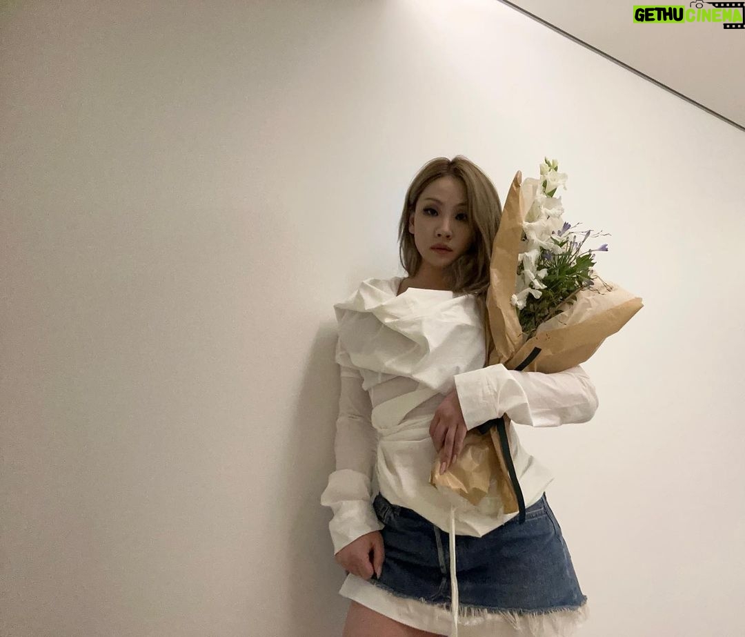 Lee Chae-rin Instagram – Risk it all | Gethu Cinema