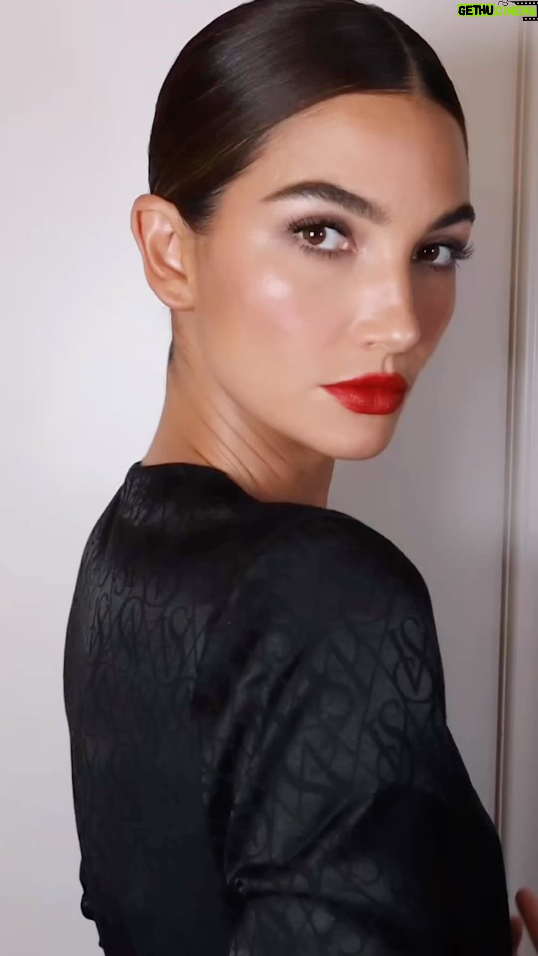Actress Lily Aldridge HD Instagram Photos and Wallpapers September 2023 ...