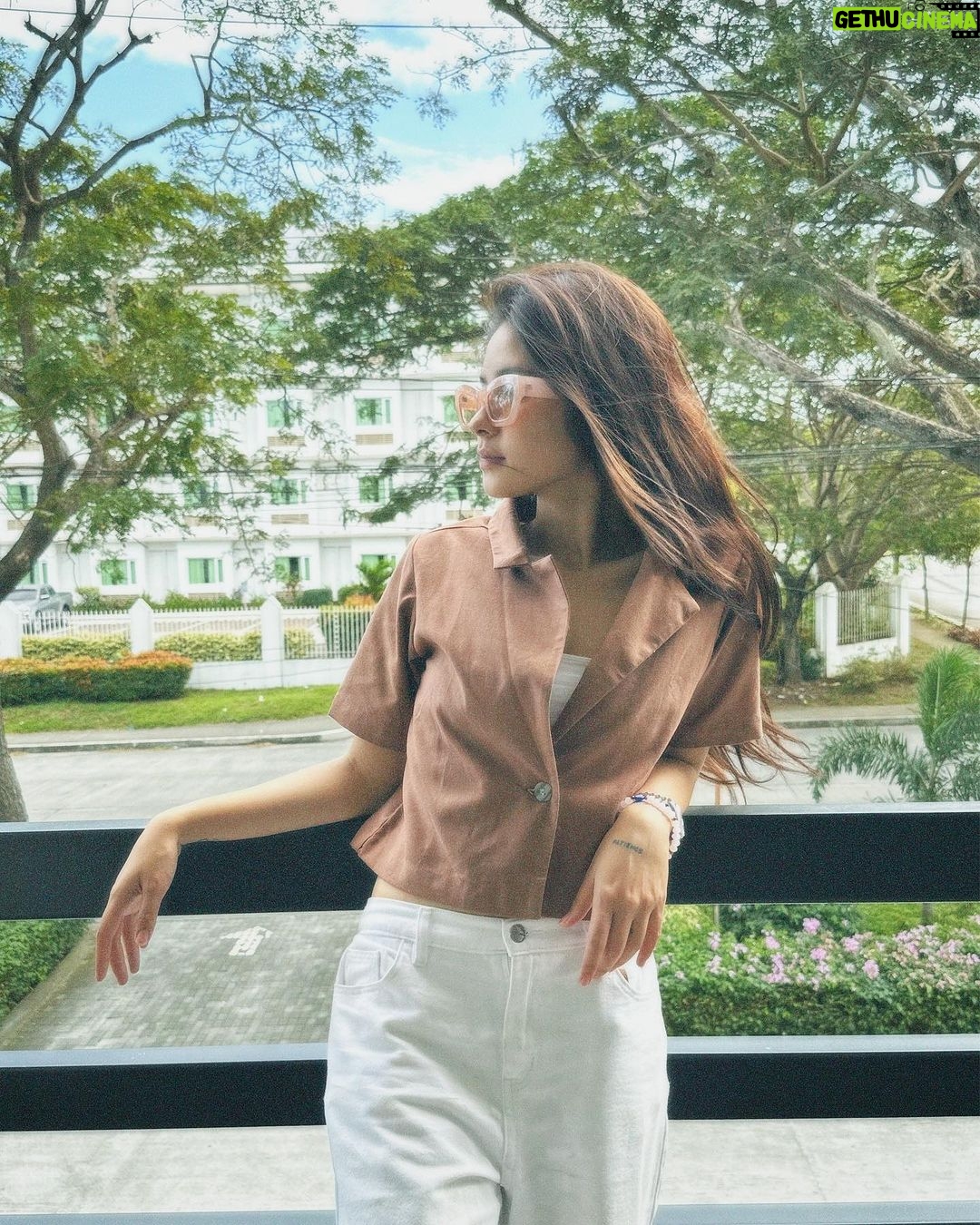 Loisa Andalio Instagram – 🍃🤎😎 | Gethu Cinema