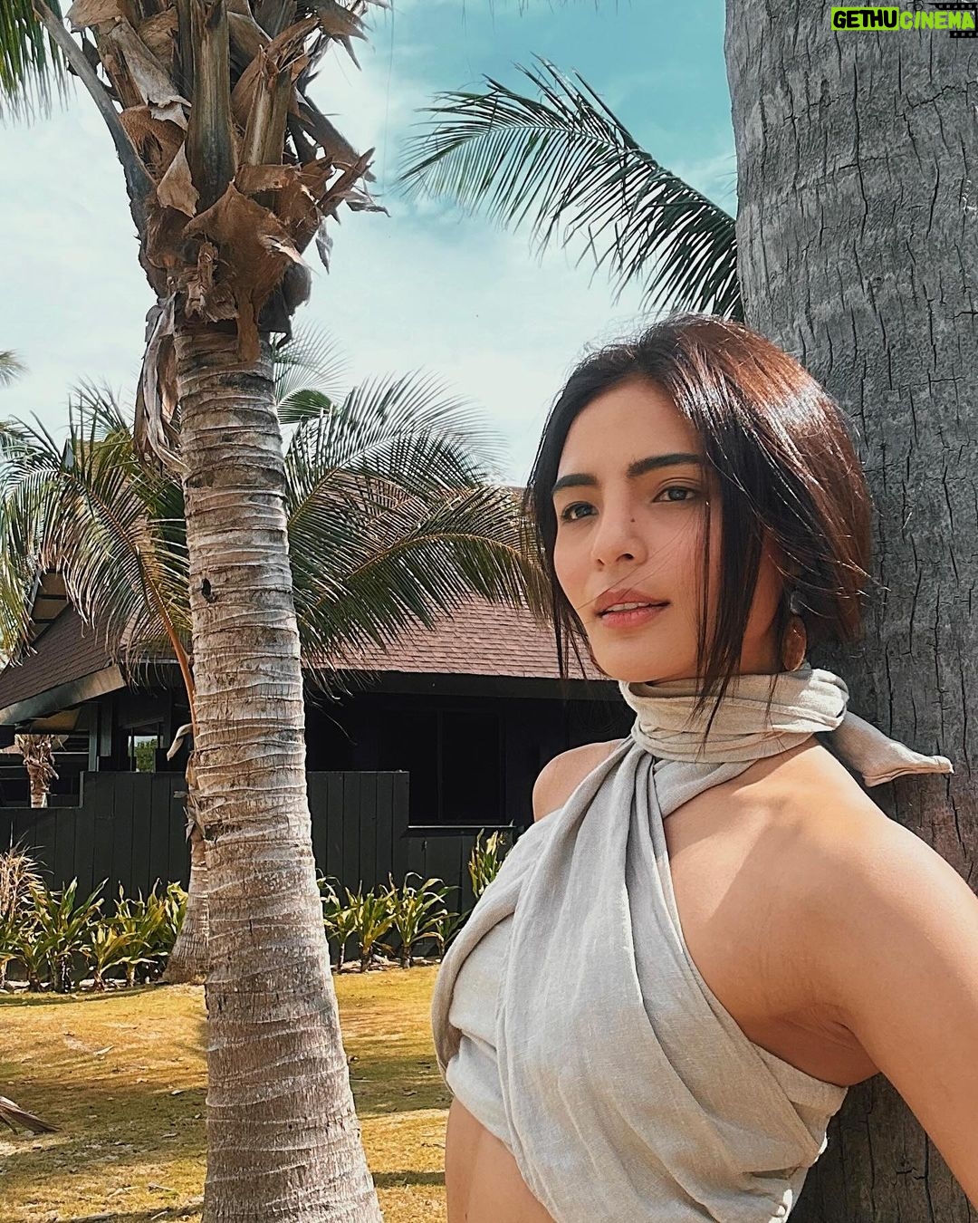 Lovi Poe Instagram – POV: Napapapikit ka kasi…Friday naaaaa at tanaw mo ...