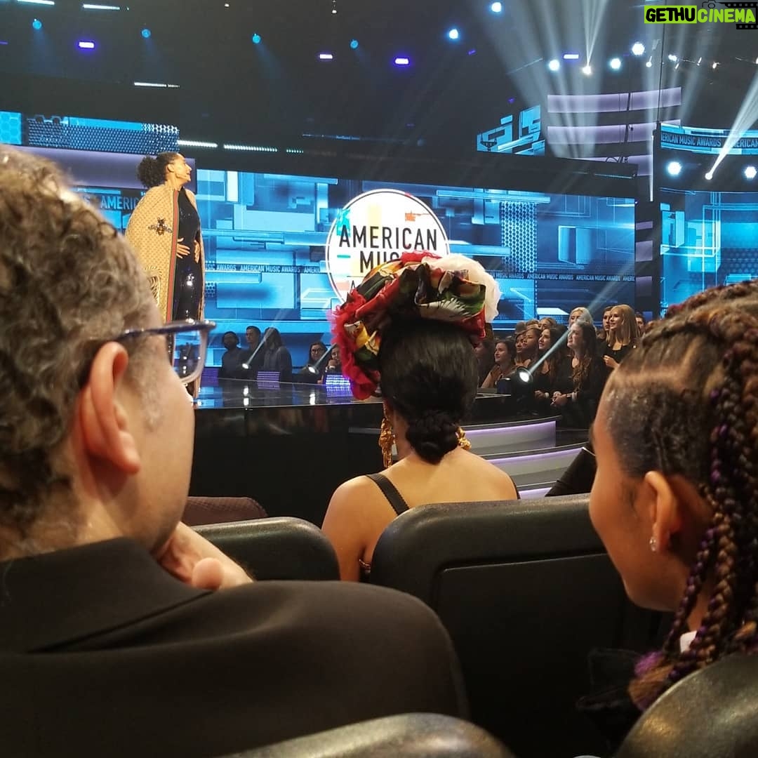 Macaulay Culkin Instagram – I’m sitting behind @iamcardib at the AMAs ...