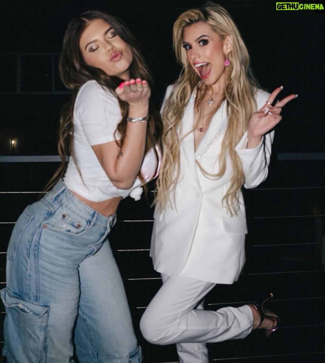 Actress Madisyn Shipman HD Instagram Photos and Wallpapers February ...