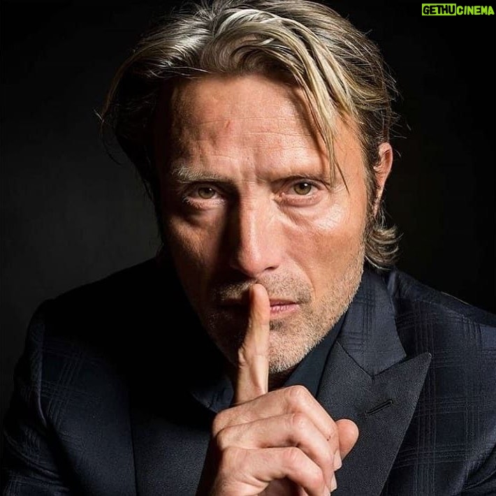 Mads Mikkelsen Instagram – #MondayMood: Today’s mood. 🤫 #MadsMonday # ...