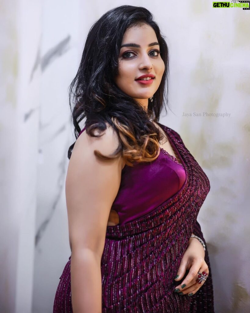 Actress Malavika Menon HD Instagram Photos and Wallpapers January 2024 ...