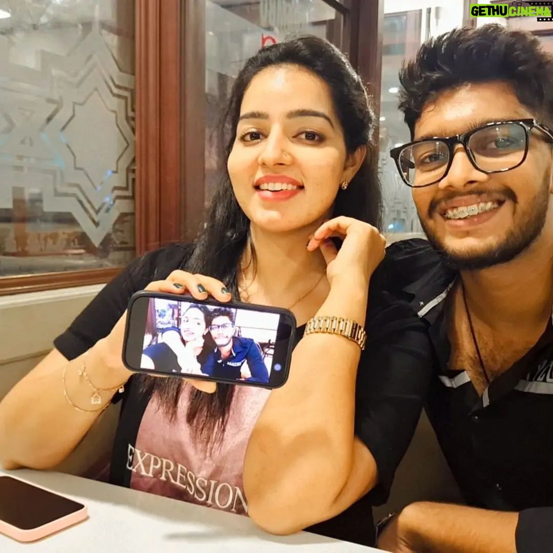 Malavika Menon Instagram – Simply irreplaceable…🤍🌜 | Gethu Cinema