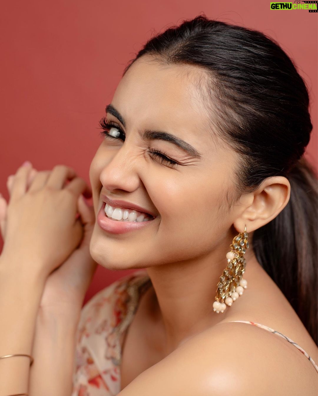 Malvika Sharma Instagram – 📸 @kiransaphotography Wearing @label_afeera ...