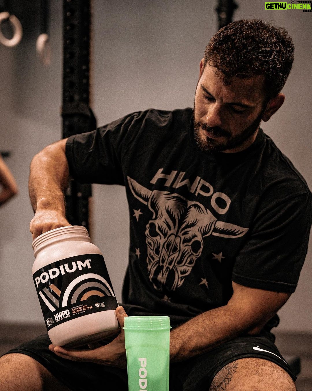 Actor Mat Fraser HD Instagram Photos and Wallpapers August 2023 | Gethu ...