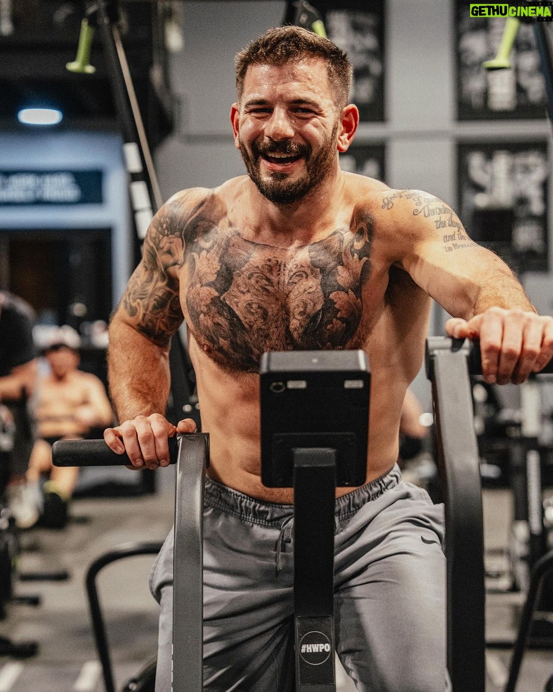 Actor Mat Fraser HD Instagram Photos and Wallpapers December 2023 ...