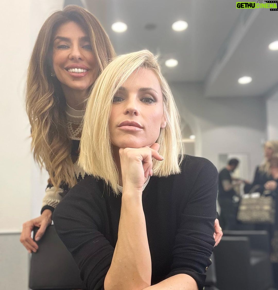 Michelle Hunziker Instagram – Oops i did it again!! 😂 un bacio 💋 ...