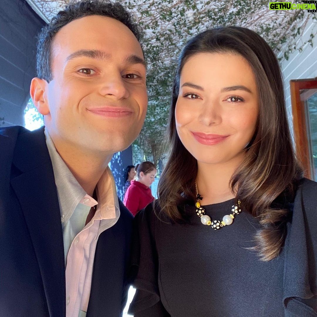 Miranda Cosgrove Instagram – Tonight at 8/7c catch me on a new ...
