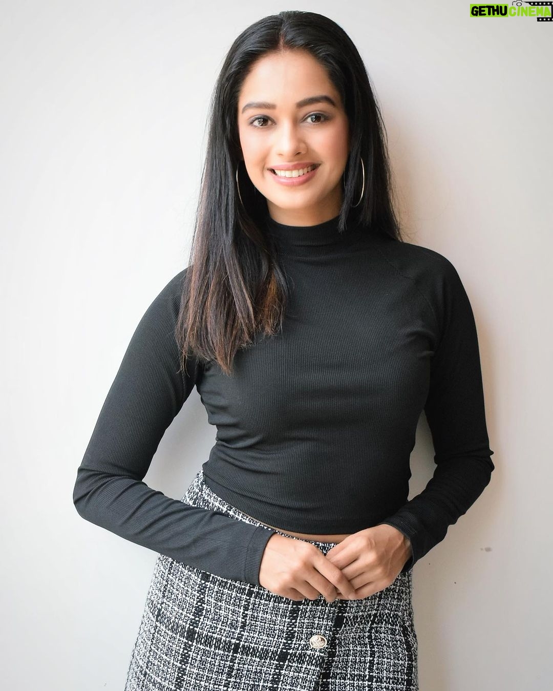 Mugdha Chaphekar Instagram – 🌻🫶 | Gethu Cinema