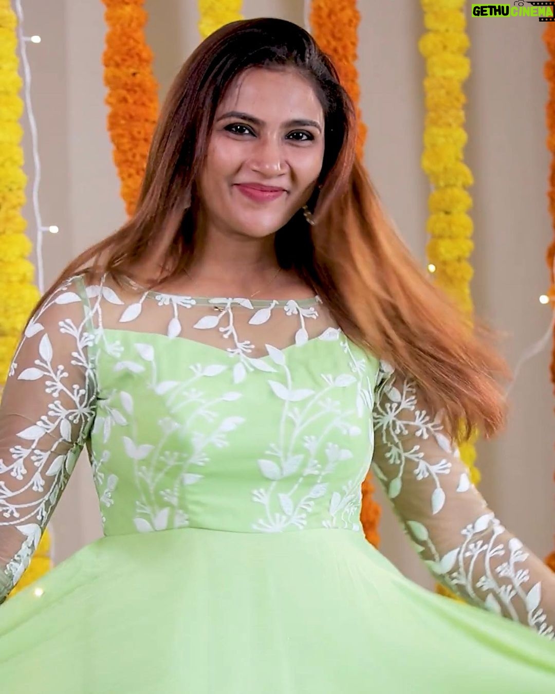 Actress Myna Nandhini HD Instagram Photos and Wallpapers November 2023 ...