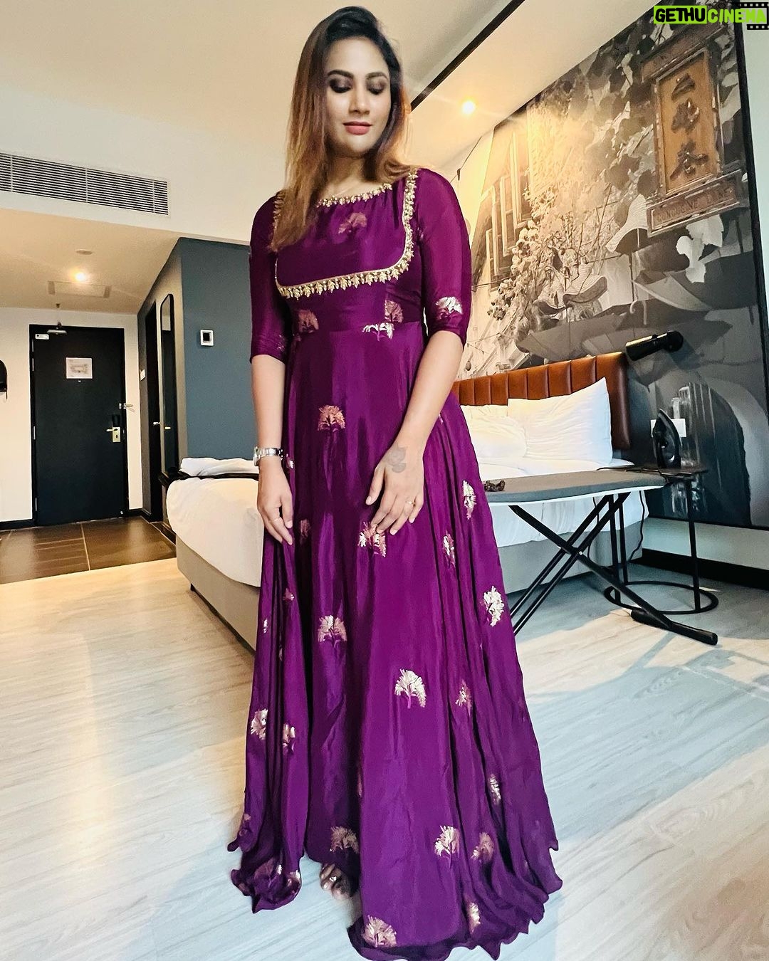 Actress Myna Nandhini HD Instagram Photos and Wallpapers November 2023 ...