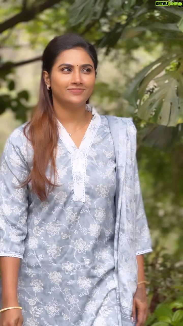 Actress Myna Nandhini HD Instagram Photos and Wallpapers November 2023 ...