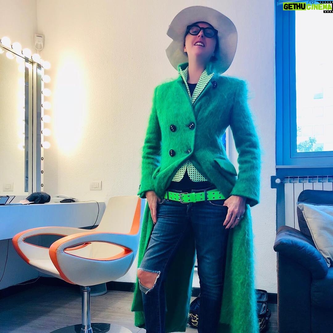 Nadia Toffa Instagram – Un po’ the musk un po’ puf daddy mancano solo i ...